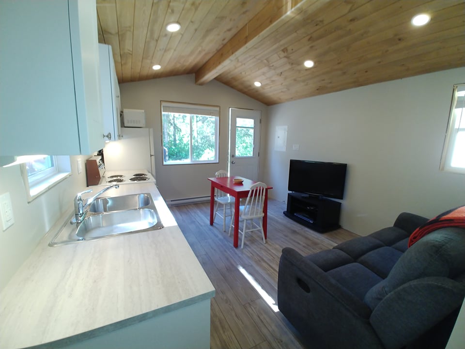 Cabin 21 – Thunderbird Bungalows